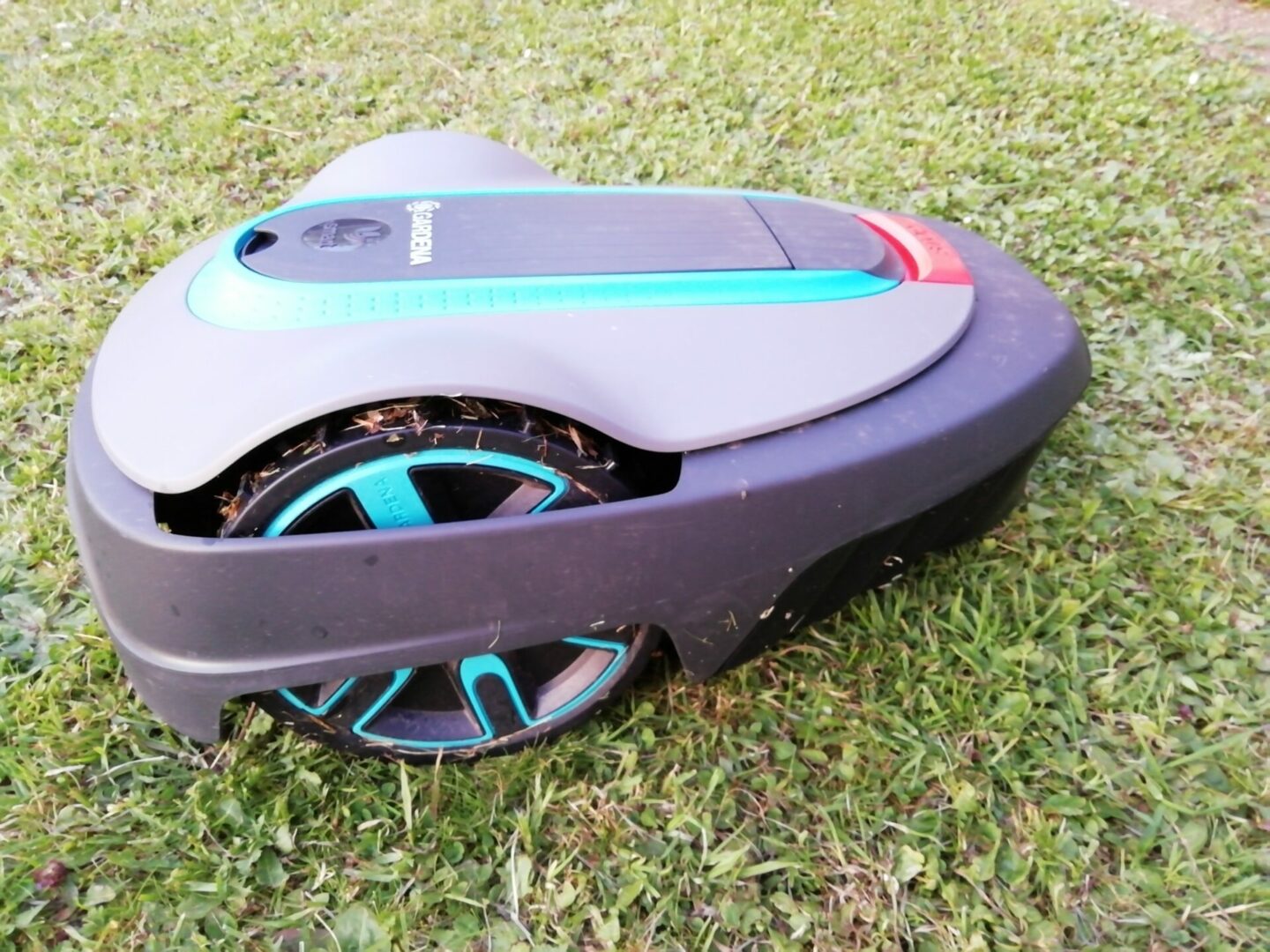 Gardena – Présentation du robot tondeuse connecté Smart Sileno City 500